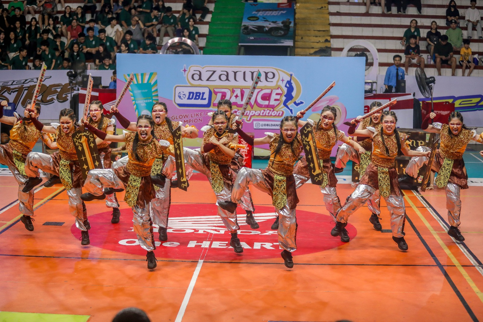 Inilah Best Three Azarine DBL Dance Competition 2025 West Jakarta, Ada Jagoanmu? | DBL ID